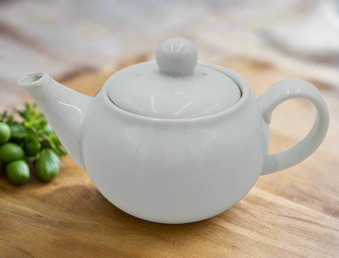 SMALL TEA POT-WHITE – Kitchen Depot